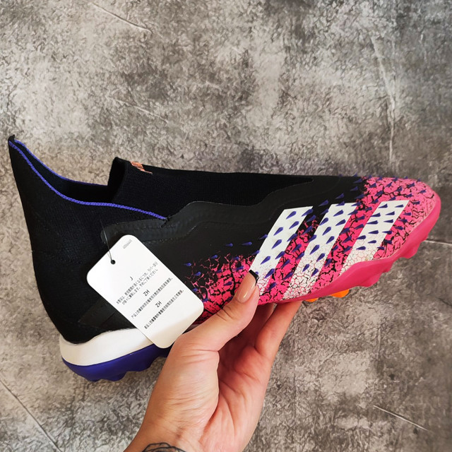 Сороконожки Adidas Predator Freak + TF розовые многошиповки адидас ...
