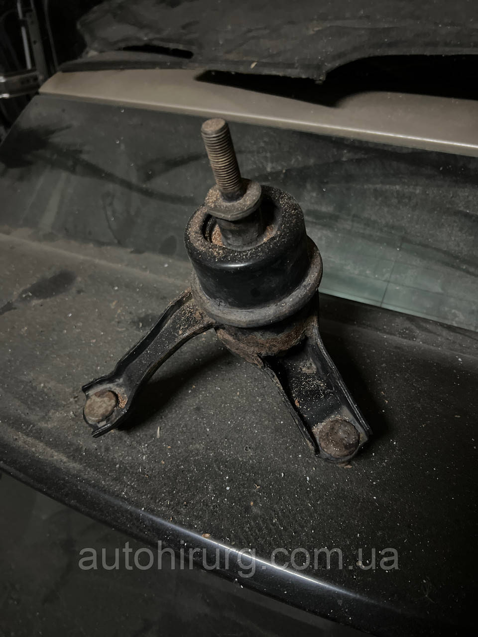 Подушка двигателя Toyota Camry 40 б/у купить в Украине, цены на подушки ...