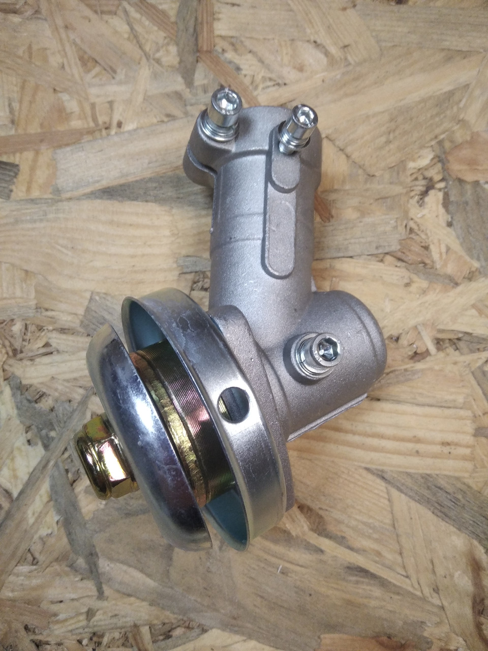 Редуктор нижний для мотокосы - 9 зубов, d=26мм. Редуктор нижний на ...