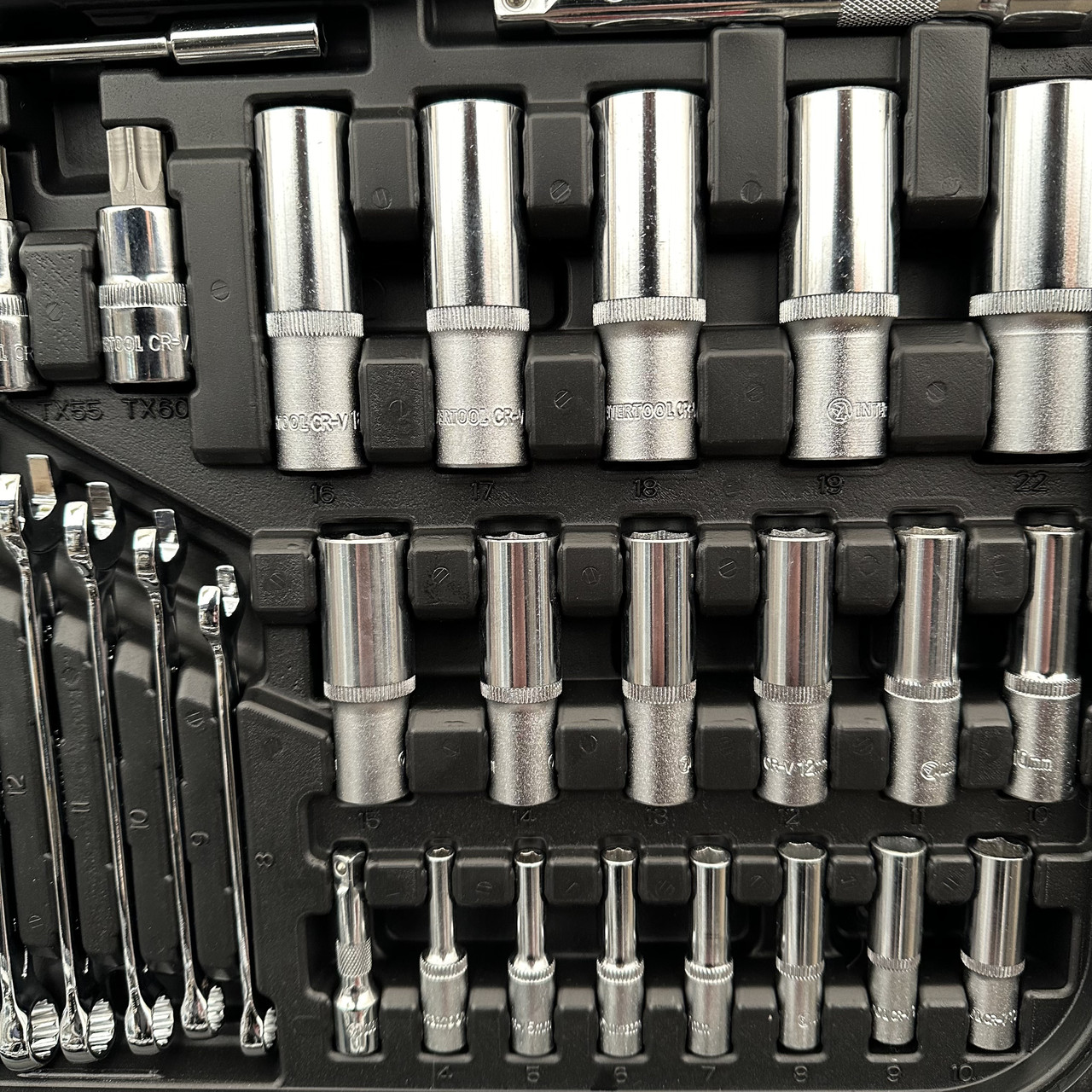 Набор инструментов на 219 ед. INTERTOOL ET-8219 серия STORM Cr-V на три трещотки 1/2 3/8 1/4 (ID ...