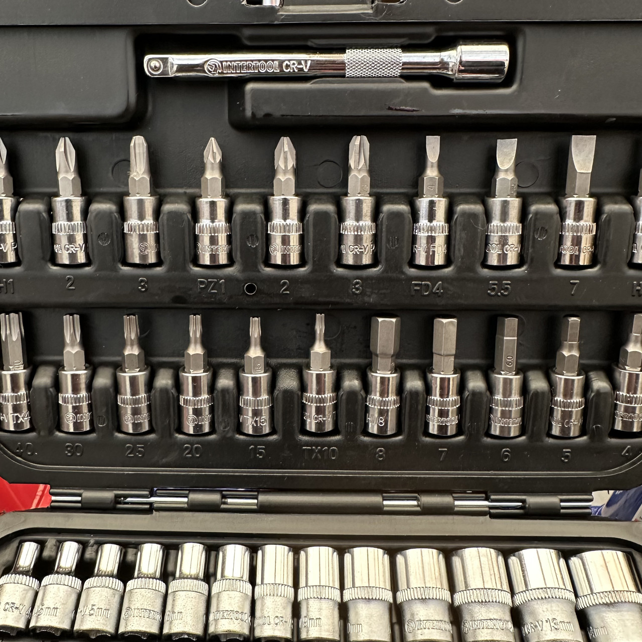 Набор инструментов на 46 ед. INTERTOOL ET-8046 серия STORM Cr-V на одну трещотку 1/4 (ID ...