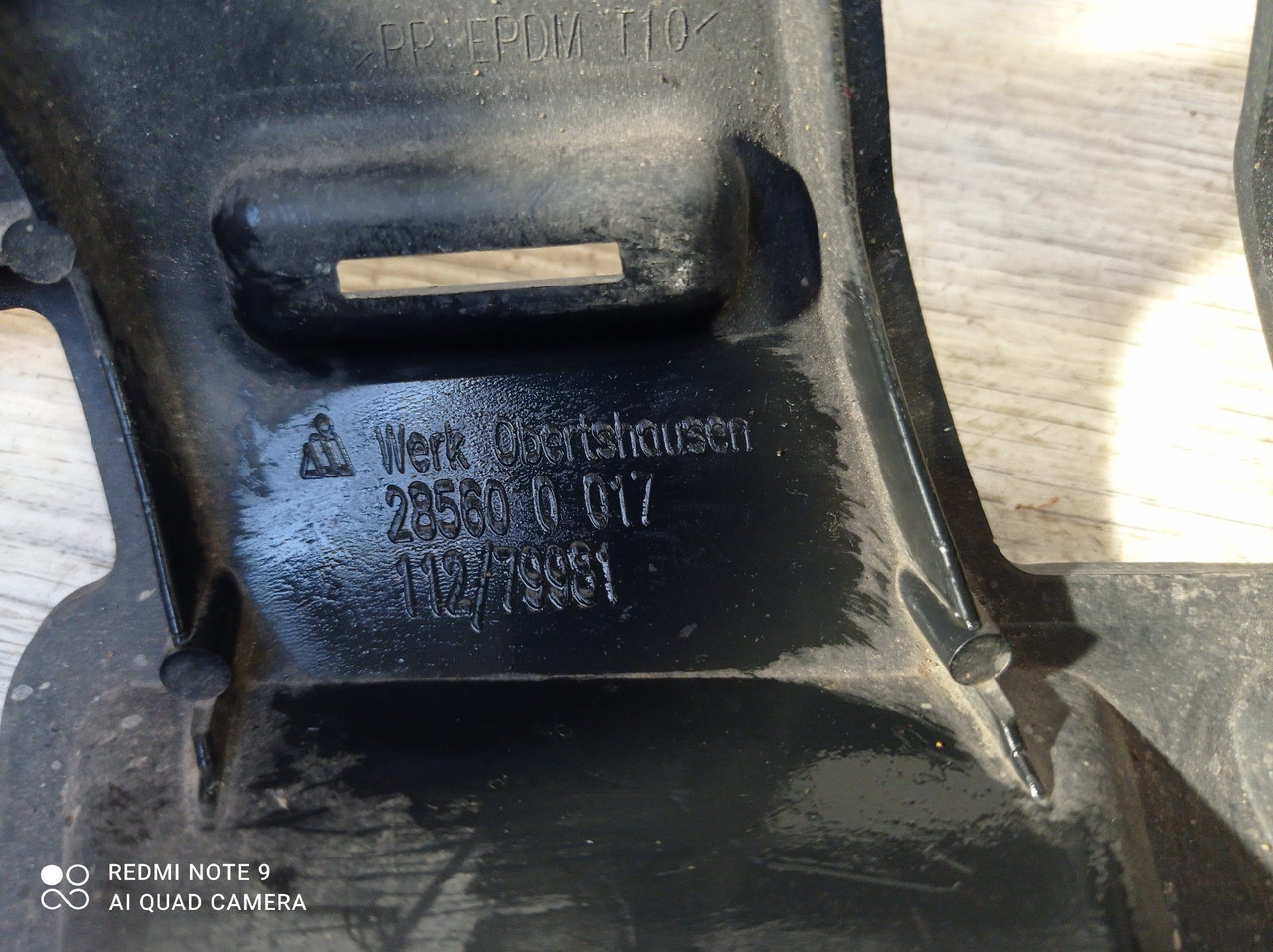 Кронштейн кріплення направляюча заднього бампера лівий Mercedes CLA ...