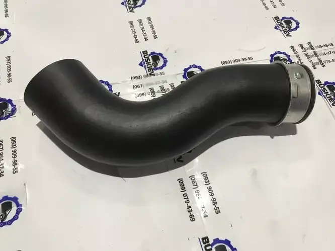 Патрубок интеркуллера Volkswagen Transporter T5 2.0 D с 2003- CM53149 ...