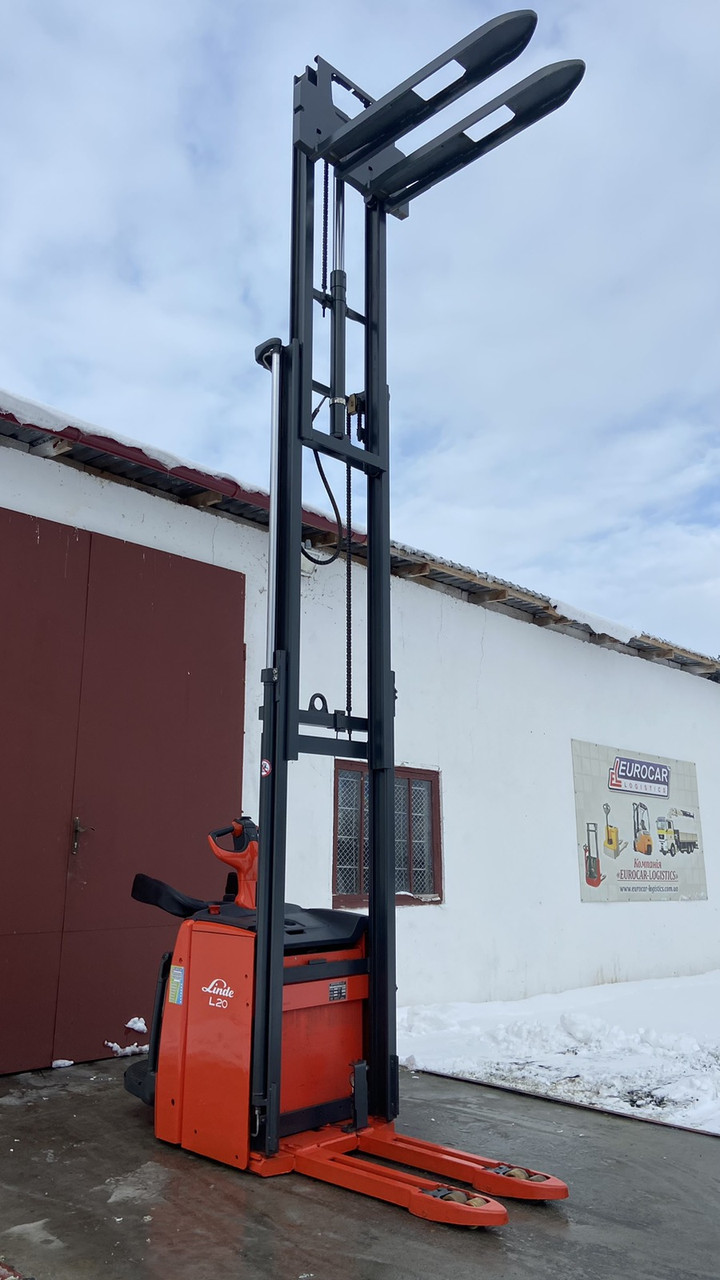 Штабелер рокла навантажувач електричний 858 Linde L20AP 2т 4,55см ...