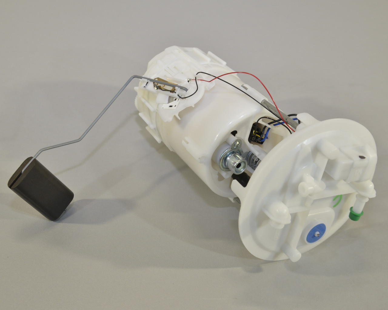 Насос топлива в баке с индикатором уровня на Renault Kangoo 1.6 16V ...