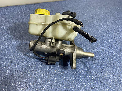 Головний гальмівний циліндр 6R0611301A 6R1611019A для Audi/Seat/Skoda ...