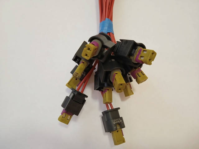 Разъем радиатора кондиционера Delco (2 конт) 07P973702, цена: 94 ...