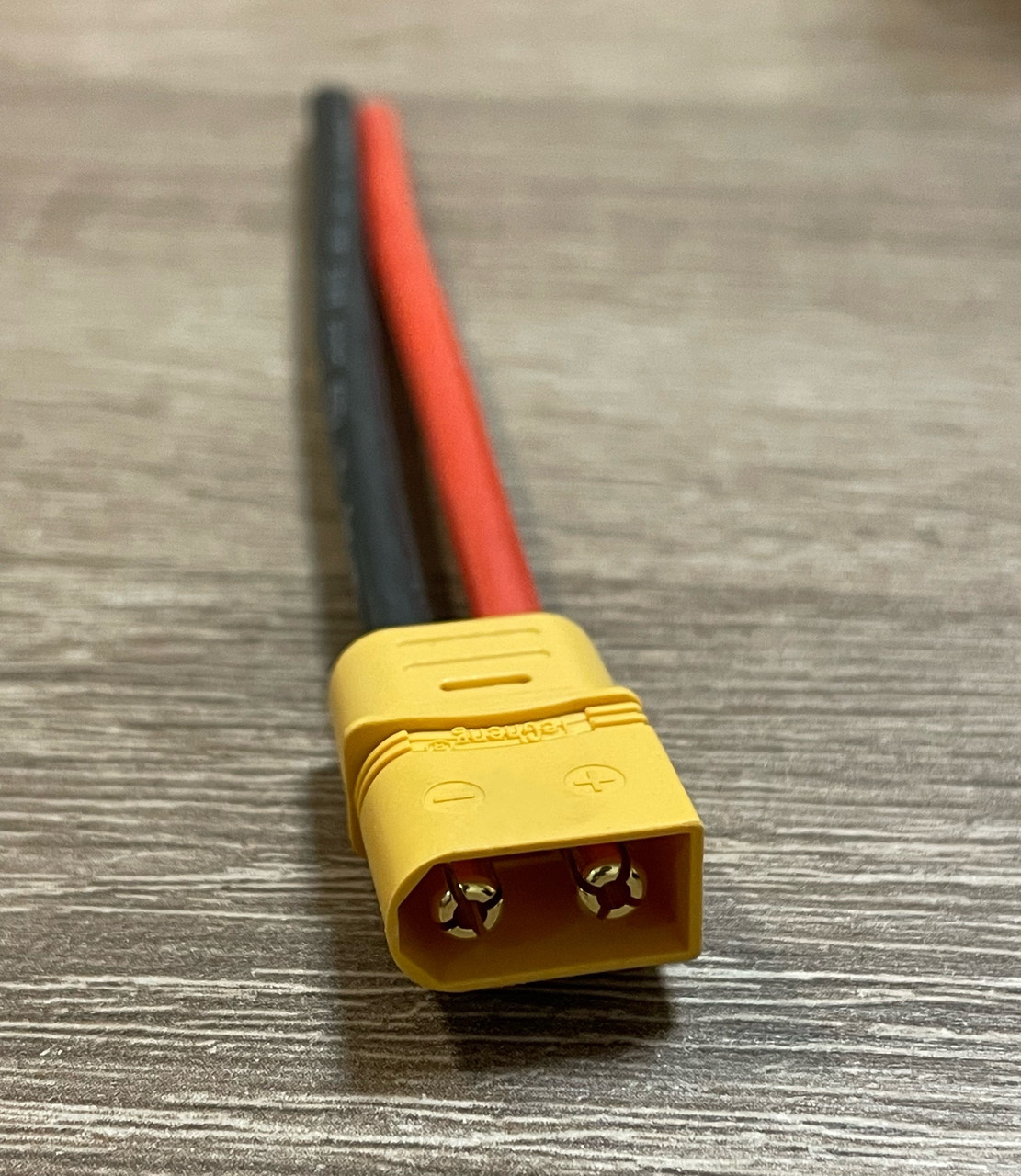 Купити Конектор XT60 Male з кабелем 12AWG 10см, ціна, доставка по ...