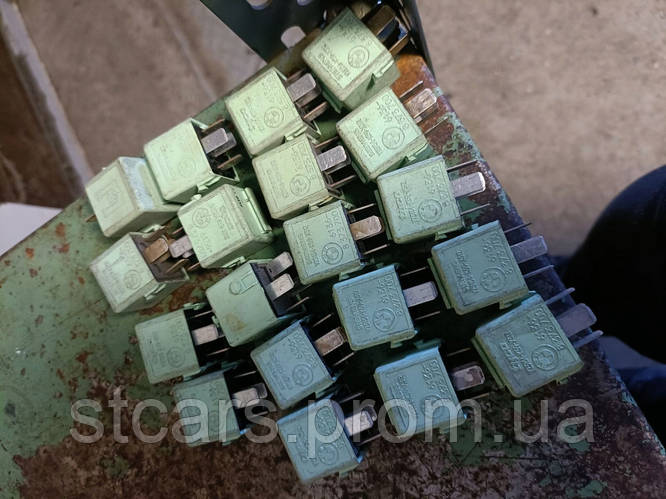 Реле TYCO BMW E36 E46 E39 E60 E90 61368373700 (ID#2098336136), цена ...