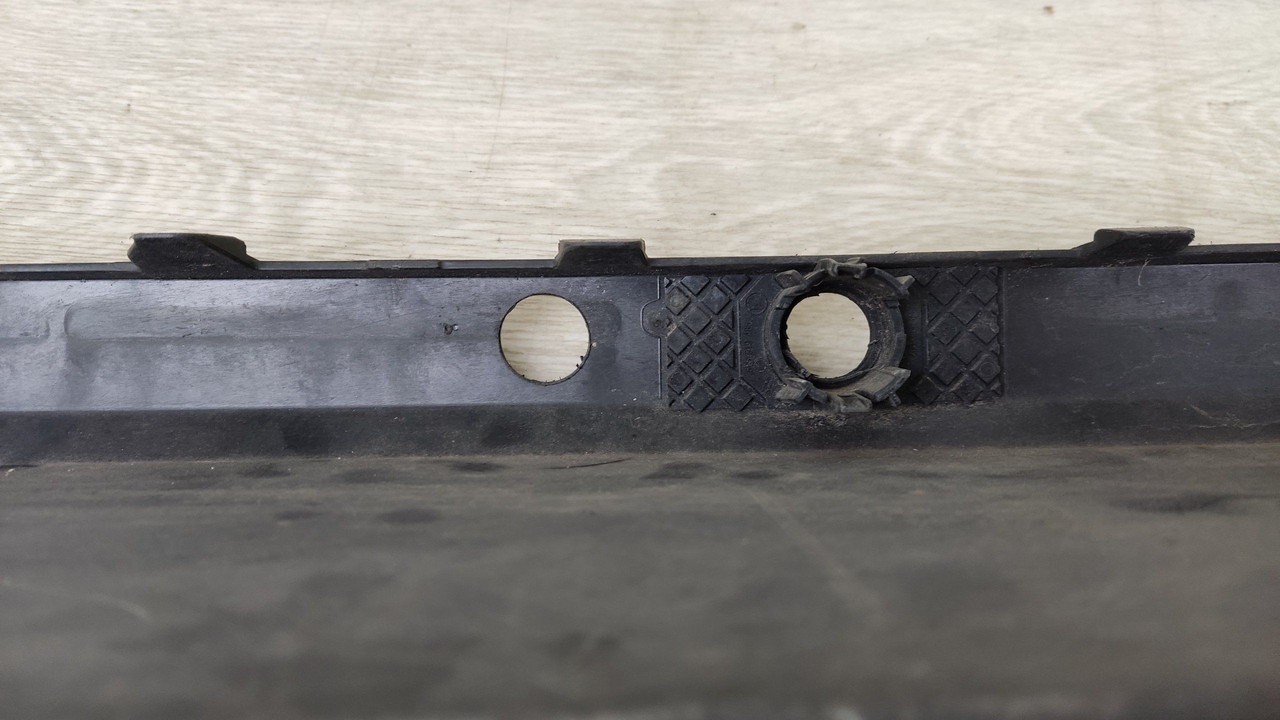 Молдинг губа накладка заднього бампера Skoda Octavia А7 (2013-2017 ...