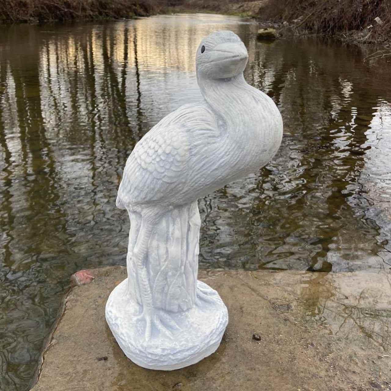 Садова фігура статуетка Лелека для декору саду виготовлена з цементу ручної роботи 23см ціна