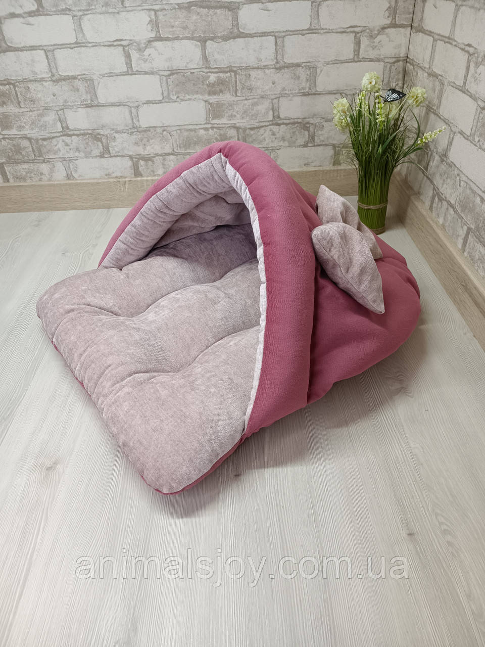 Лежанка (лежак-норка) з капюшоном для котів та собак: продажа, цена в ...