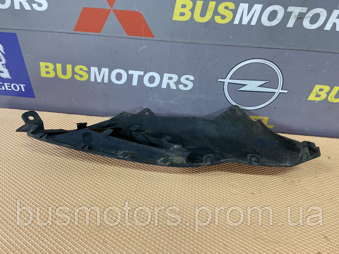 Декоративная накладка бампера переднего левая Mitsubishi Outlander XL ...