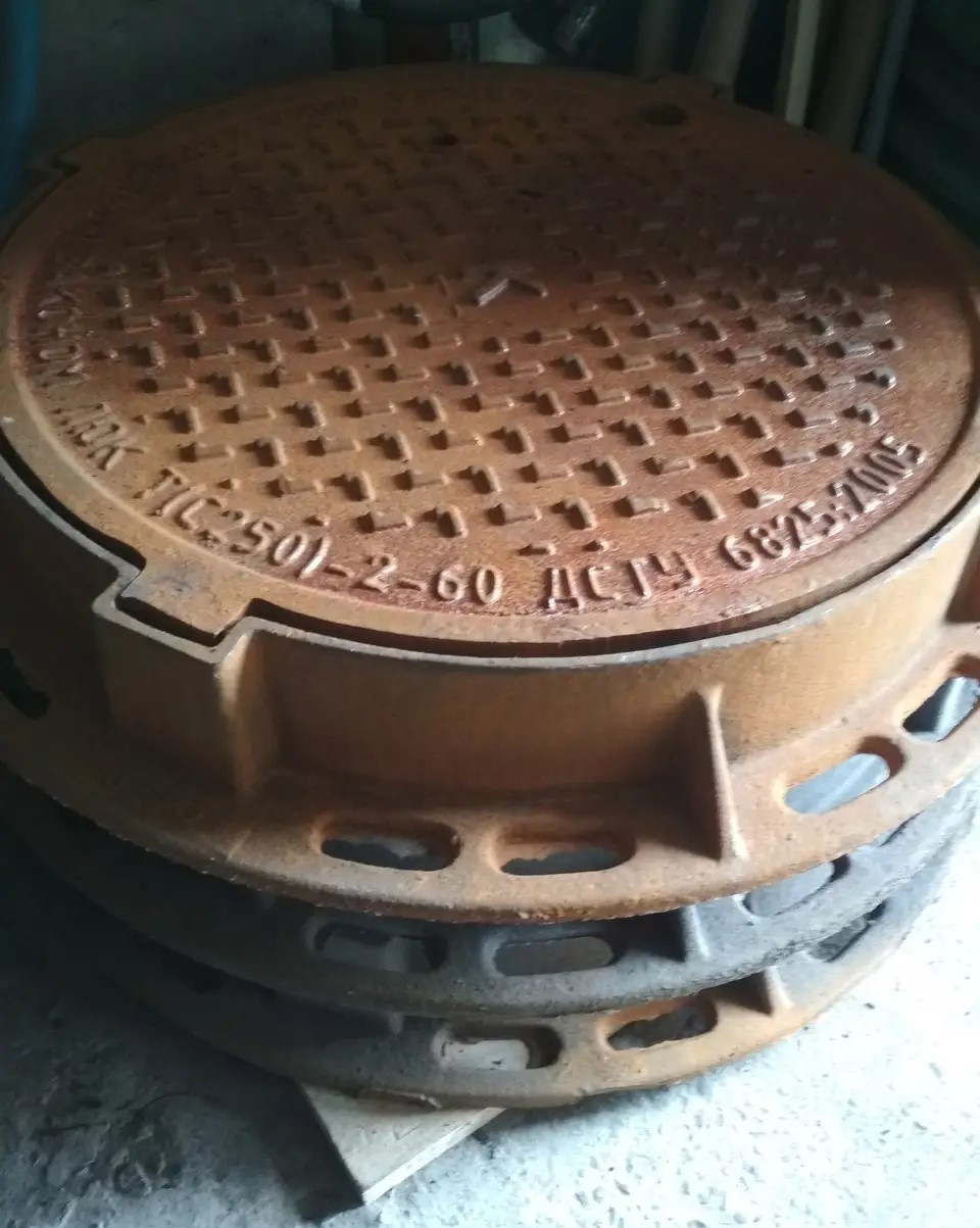 Люк чугунный канализационный тяжелый тип "Т": продажа, цена в Белой ...