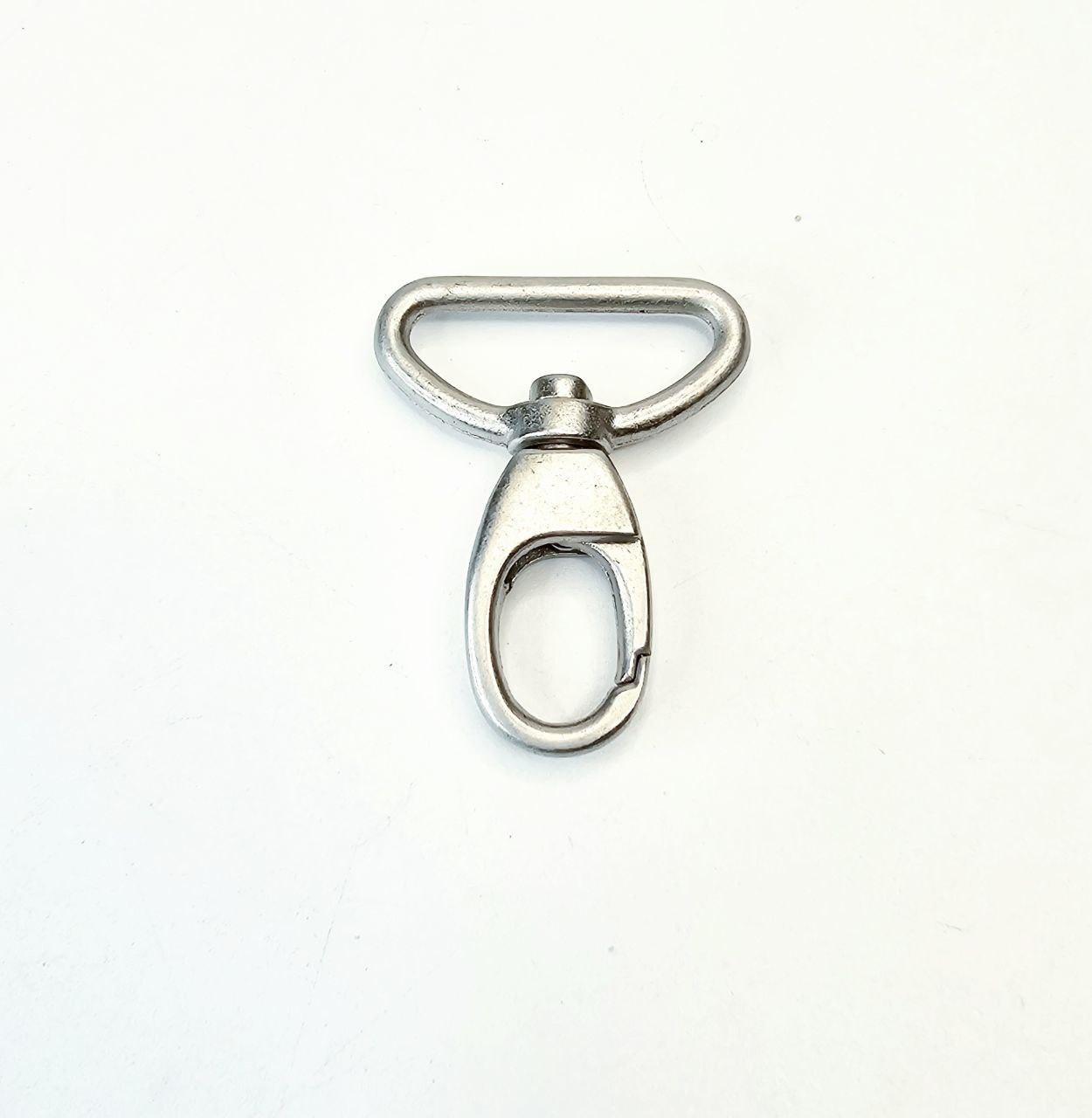 Карабін металевий нікель сатін 25мм продаж ціна у Києві Фурнітура та запчастини для сумок та