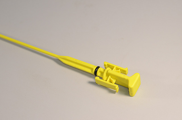 Щуп индикатор уровня масла на Renault Trafic 2006-> 2.5dCi — OPEL ...