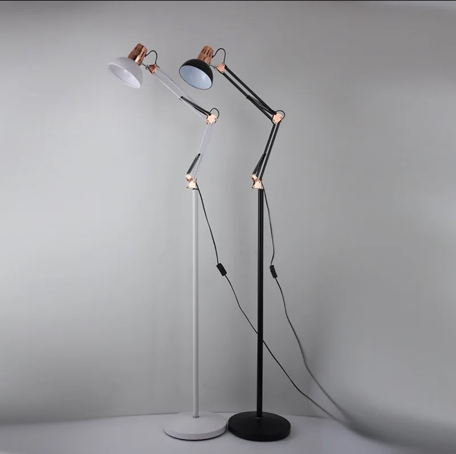 Висока підлогова лампа торшер 830 на підставці з поворотними кронштейнами 40 Вт продаж