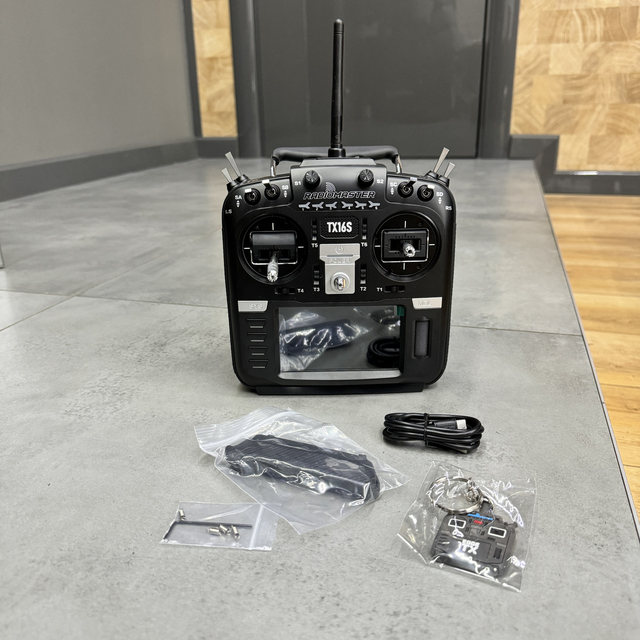 Пульт керування квадрокоптером для дрона Radiomaster TX16S MKII HALL V4 ...