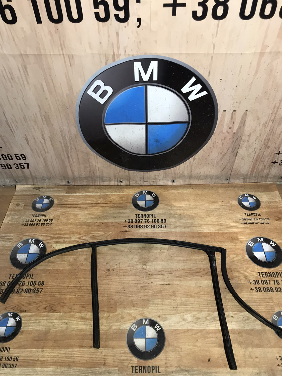 Ущільнювач направляюча стікла дверки заедня ліва бмв bmw е E90 ...