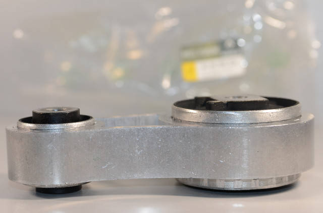 Купить Подушка двигателя на Renault Trafic 2001-> 1.9dCi (внизу ...