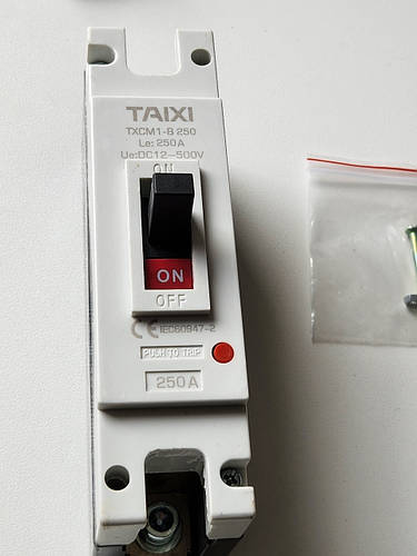 TAIXI TXCM1-B250 Cиловий автомат DC постійного струму Le: 250A Ue:DC12 ...