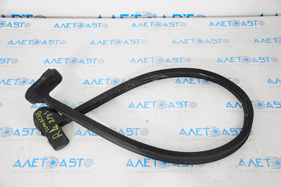 Уплотнитель резина двери багажника правый Porsche Panamera 10-16 на ...