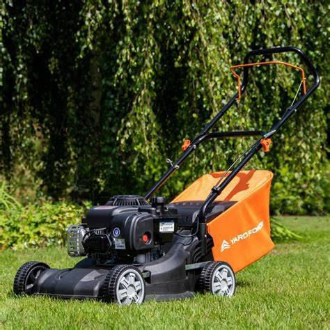 Новинка! Газонокосилка бензиновая Yard Force GM B40 40 см ...