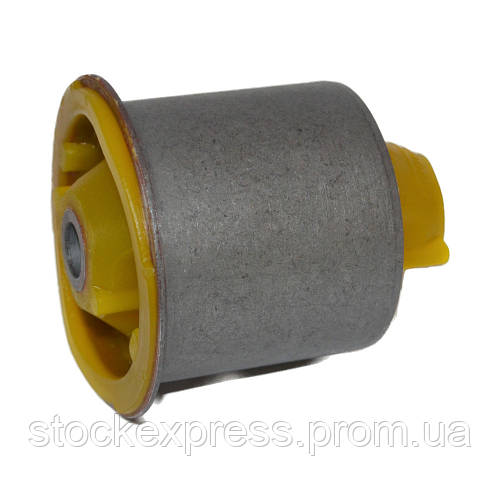 Полиуретановый сайлентблок Polybush задней балки Nissan Terrano 2013 ...