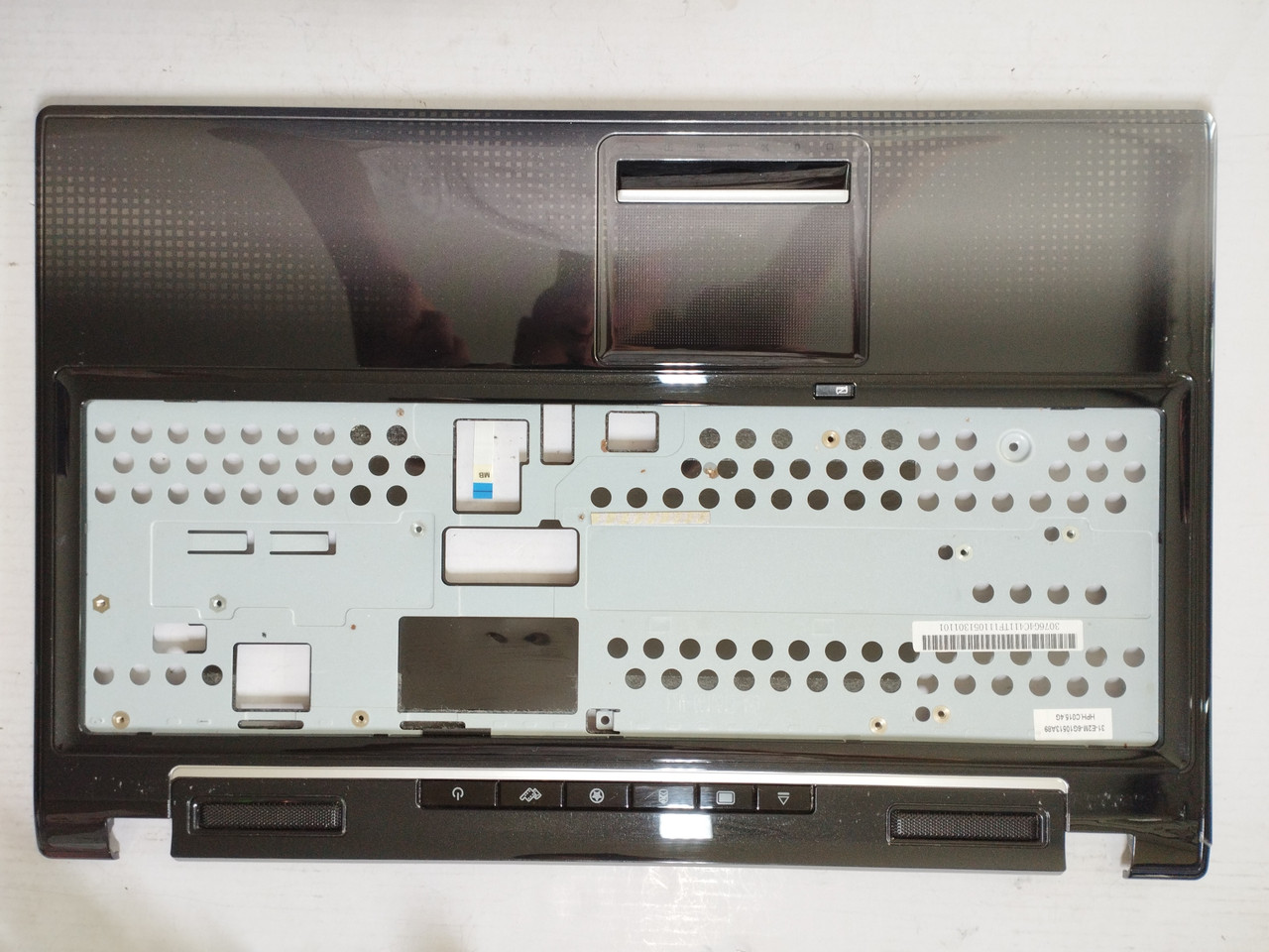 MSI MS-16 CR650 Корпус C (топкейс, середня частина) б/у - купити за ...