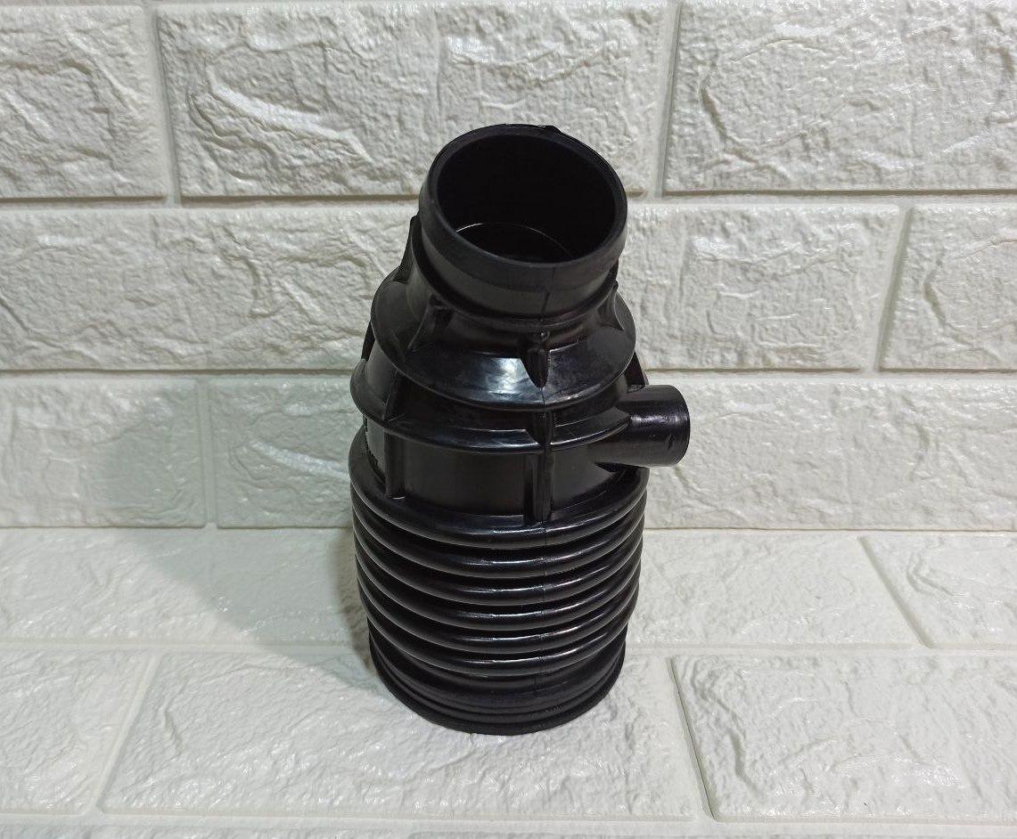 Патрубок від КВФ до турбіни 500366844 Новий Івеко Дейлі Е3 Iveco Daily ...