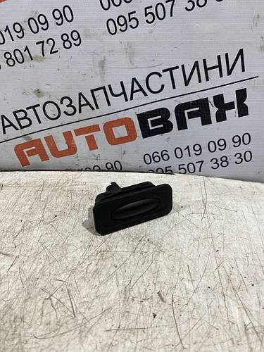 Кнопка відкриття скла задньої ляди Renault Scenic 8200076258 (ID ...