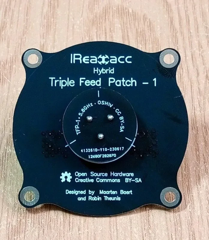 Triple Feed Patch 1 Realacc антенна для FPV 5,8ГГц 9,4 dBi (SMA), направленная круговая ...