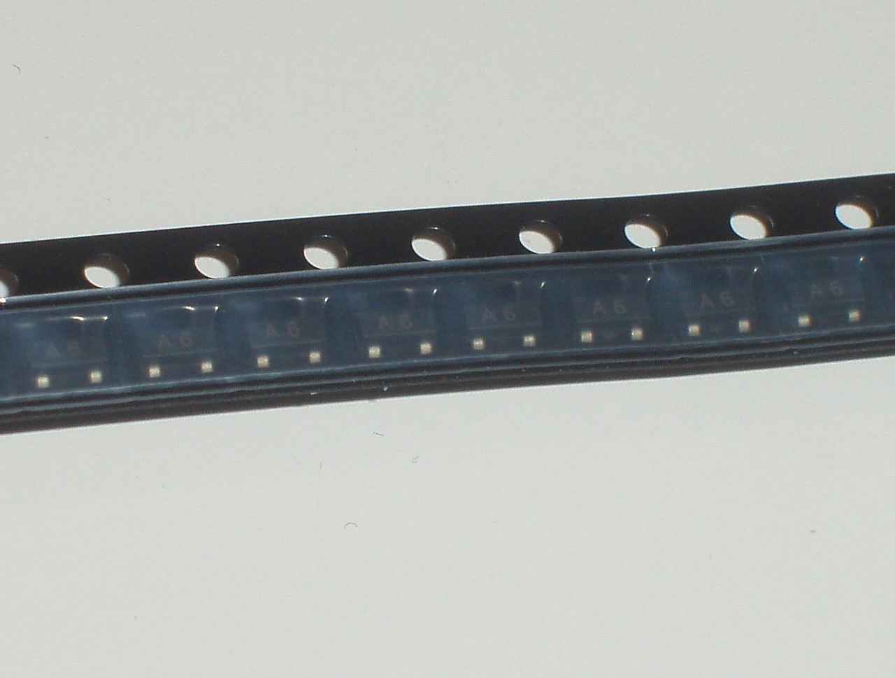 Купить 1N4148 диод A6 BAS16 SOT23 импульсный высокоскоростной SMD, цена ...