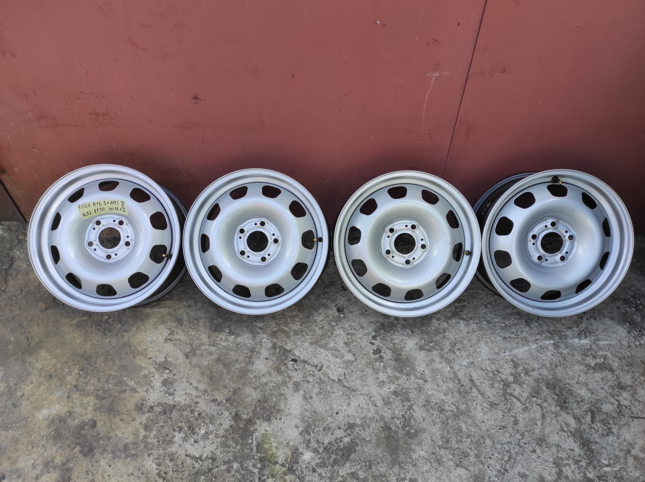 Оригінальні металеві диски r16 5/114,3 6,5j et50 Renault Dacia Duster ...