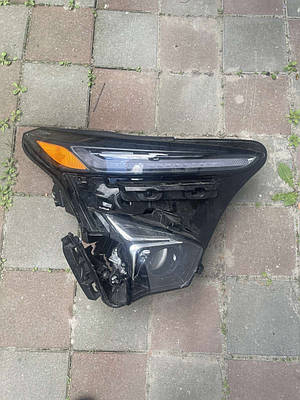 Правая фара Chevrolet Bolt EUV - купить недорого на Prom.ua: цены ...