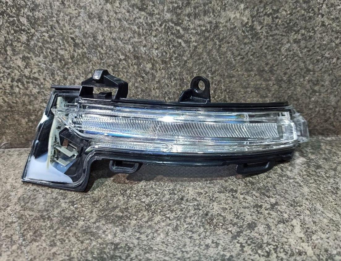 Повторювач повороту дзеркала поворотник правий 5E0949102 Новий Шкода ...