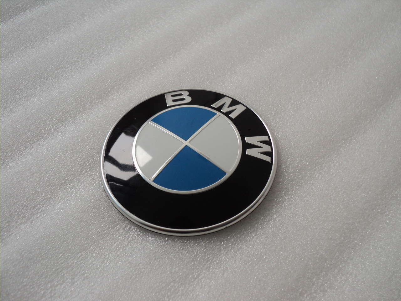 Эмблема (значёк) BMW задняя (крышки багажника) BMW 6 E63 E64 (ID ...