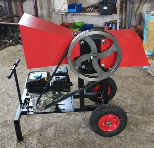 Измельчитель веток Rezak РБ 50 бензиновый щепорез, измельчитель ...