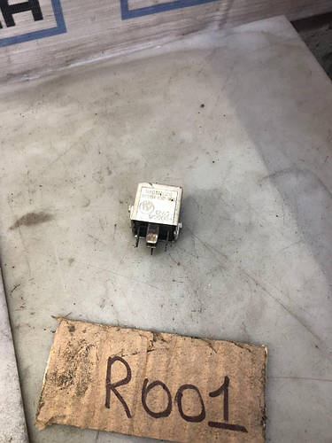 Реле Siemens BMW E36 12631729004 / V23134-C52-X90, ціна: 150 ₴, купити ...