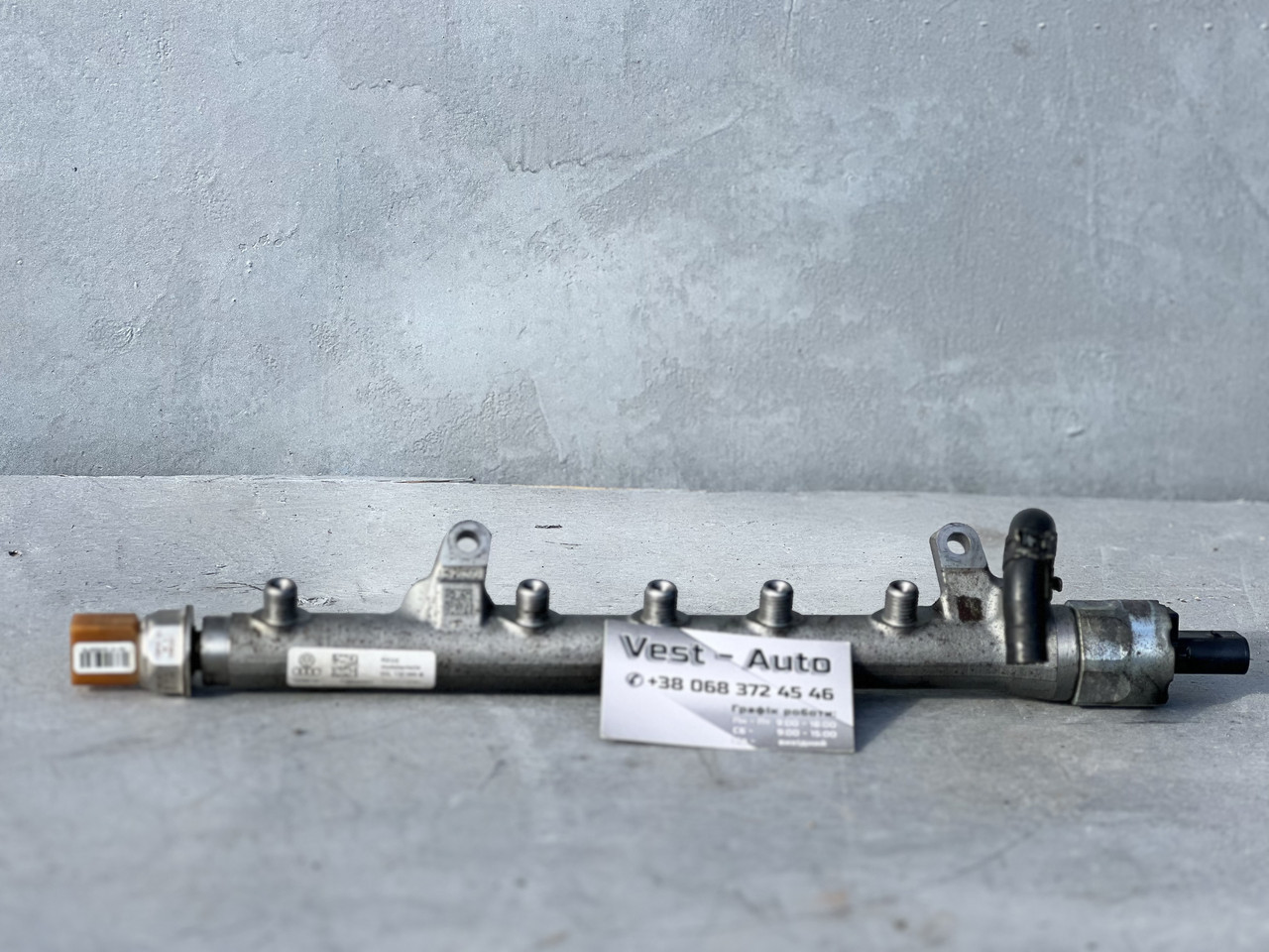 Топлівна рейка з датчиками 1.6 TDI CAYC SKODA OCTAVIA A5 passat b6 b7 ...