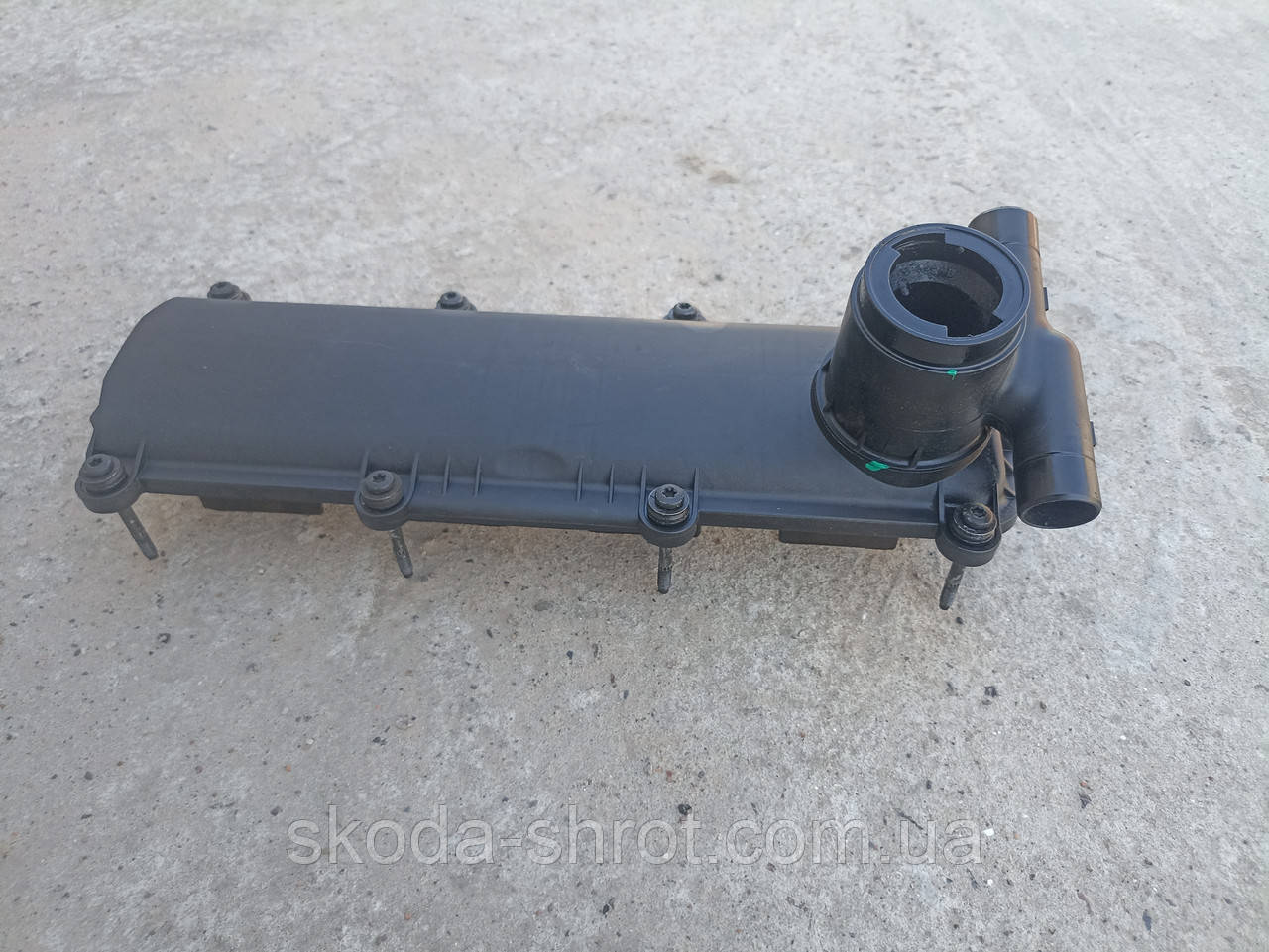 Крышка клапанная клапанов 1.6 BFQ, BGU 06A103469AE на 2 отвода: продажа ...