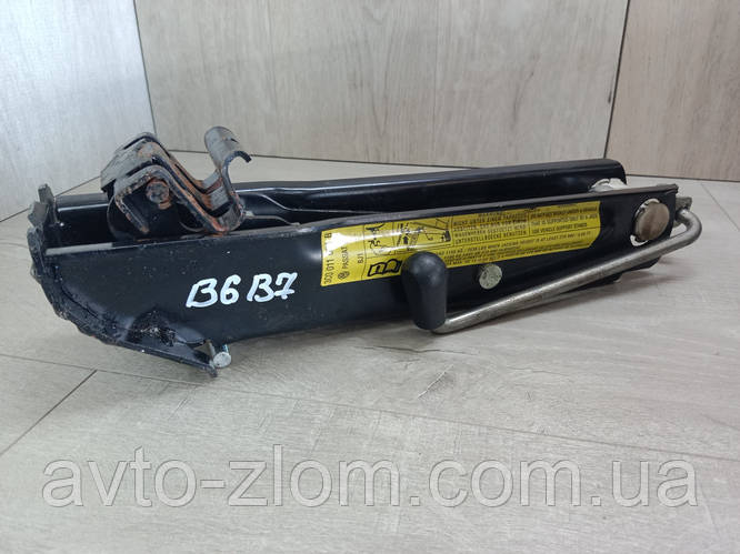 Домкрат Volkswagen Passat B6, B7. Пассат Б6, Б7. 3C0011031B. (ID ...
