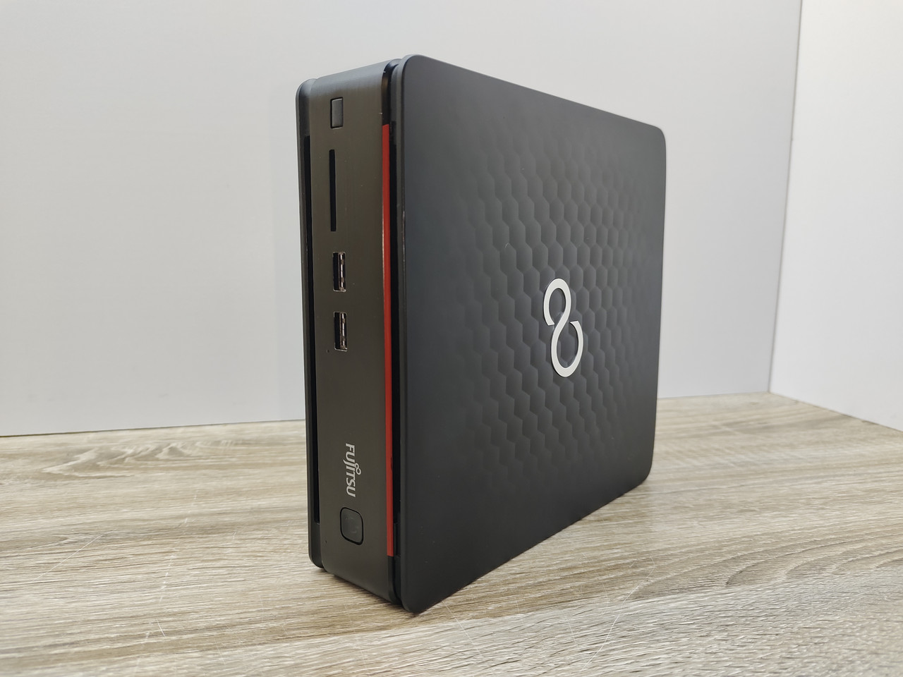 Міні ПК USFF Fujitsu Esprimo Q920 i3-4130T 2(4)х2.90 GHz/Q87/RAM 8 GB ...
