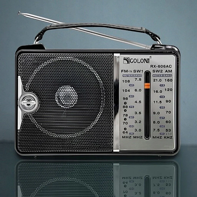 Многочастотный радиоприемник с мощным приемом сигнала в ретро-стиле ...