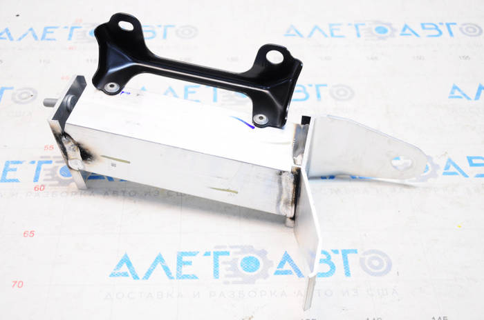 Клык нижнего усилителя переднего бампера левый Toyota Highlander 20 ...
