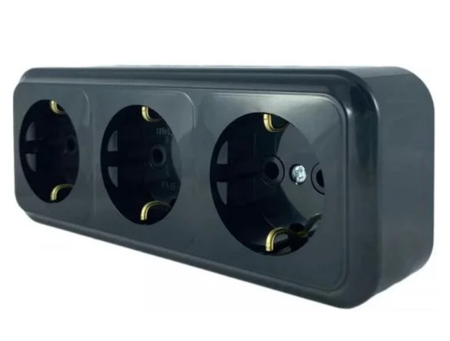 Розетка потрійна накладна, зовнішня із заземленням серія MAGLEV BLACK ...