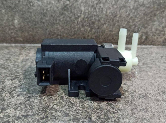 Клапан управління турбіною 55575611 Новий Шкода Опель Корса Каскада ...