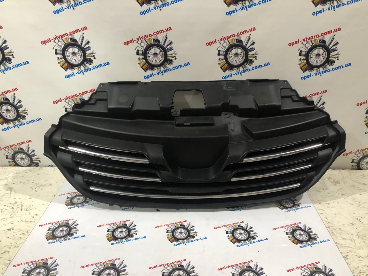 Решетка радиатора хромированая Рено Трафик 3 2015- 623108673R