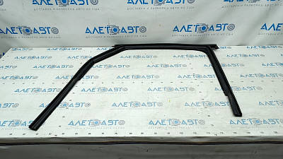 Уплотнитель стекла задний правый Porsche Macan 15-24 95B839432, цена ...