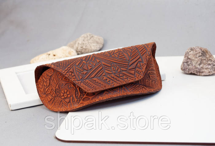 Футляр для окулярів шкіряний рудо-коричневий з орнаментом Карпати ...